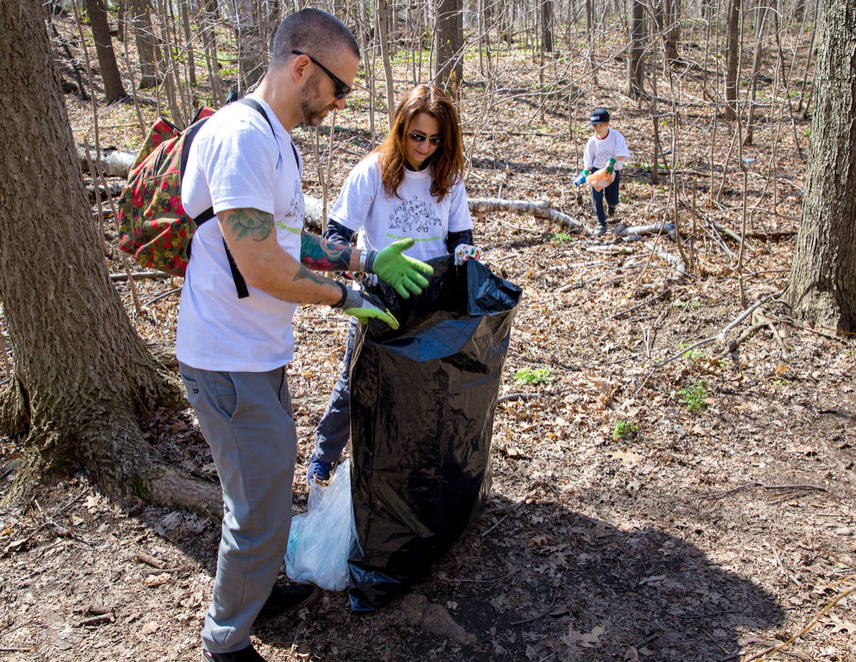 Mount Royal Clean-Up | les amis de la montagne