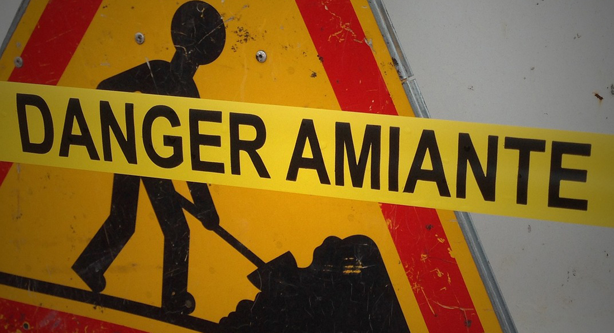 Amiante dans votre maison : rénovations et précautions | ACQC